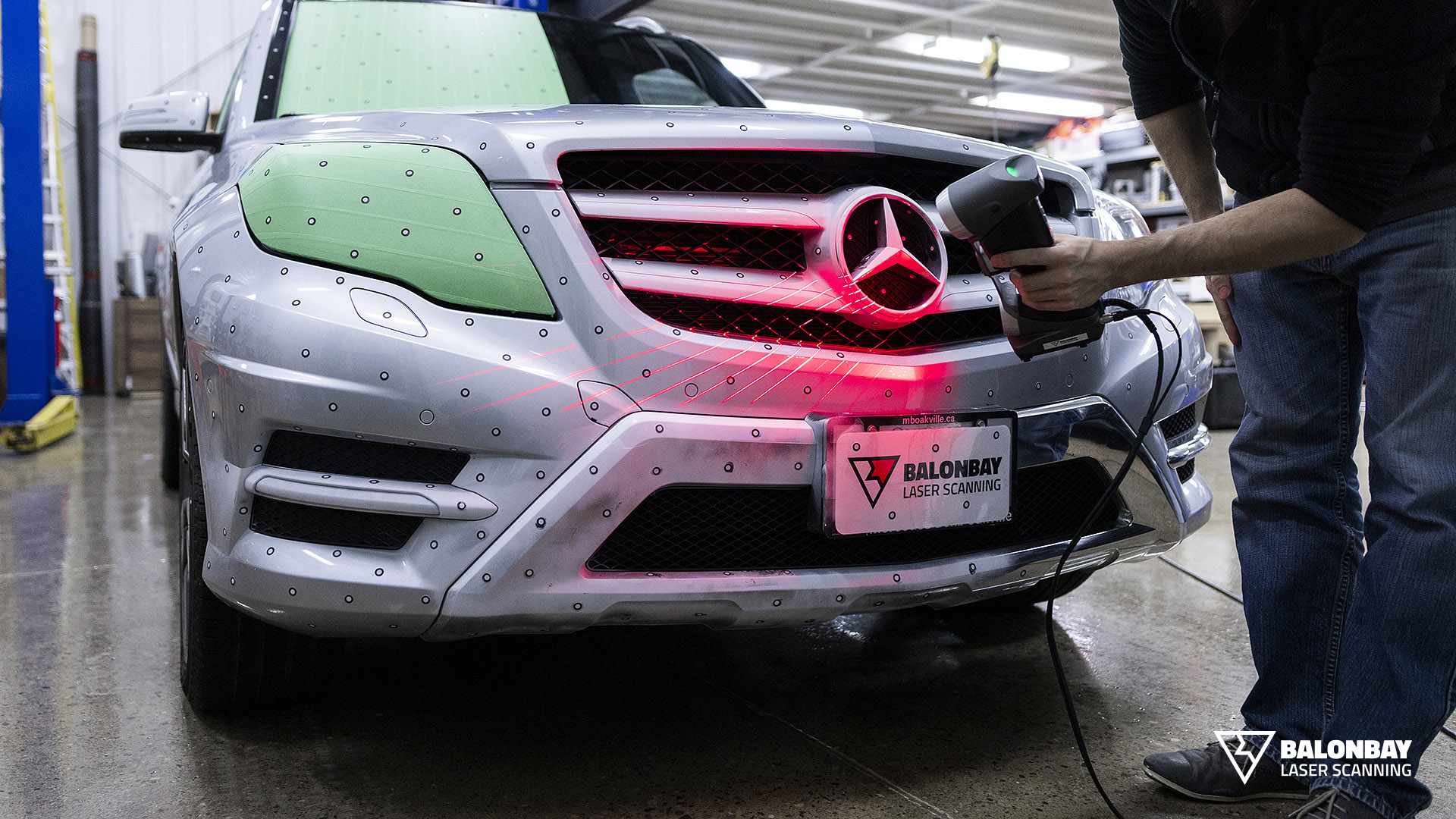 Laser Scanning Mercedes-Benz GLK 350 | Balonbay 3D Laser Scanning